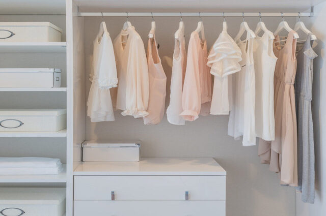 How to Build the Ultimate Minimalist Wardrobe - Last Minute Stylist